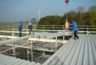 CladBoy: vacuum lifter for sandwich panels and more | VIAVAC